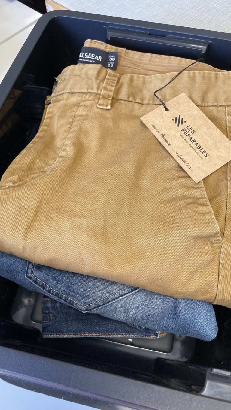 Réparation pantalon : Comment réparer un trou, accroc d'un pantalon